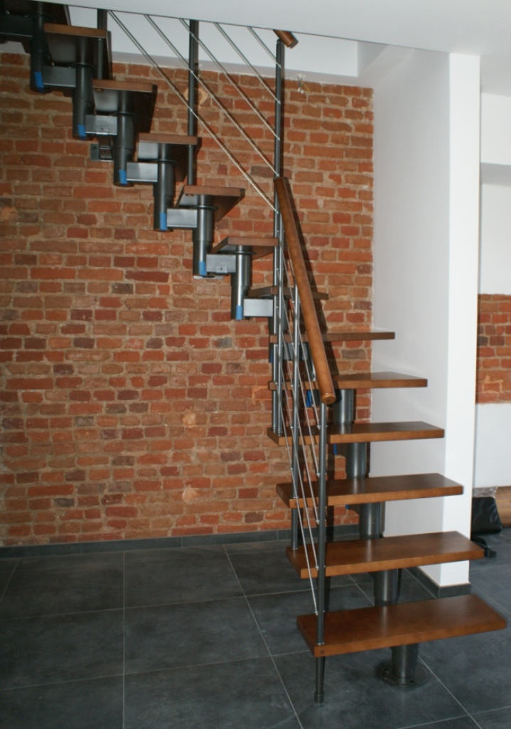 Metal stairs: Stairs model Mix Plus 03 L-90 15 elements